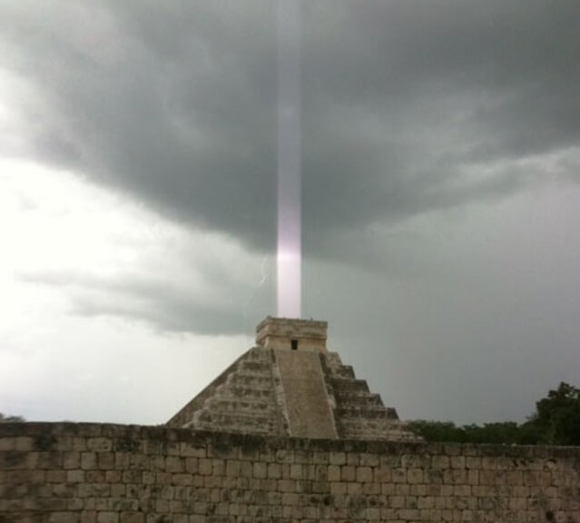 Strange Phenomenon: Pyramids Around the World Suddenly Beaming Energy ...